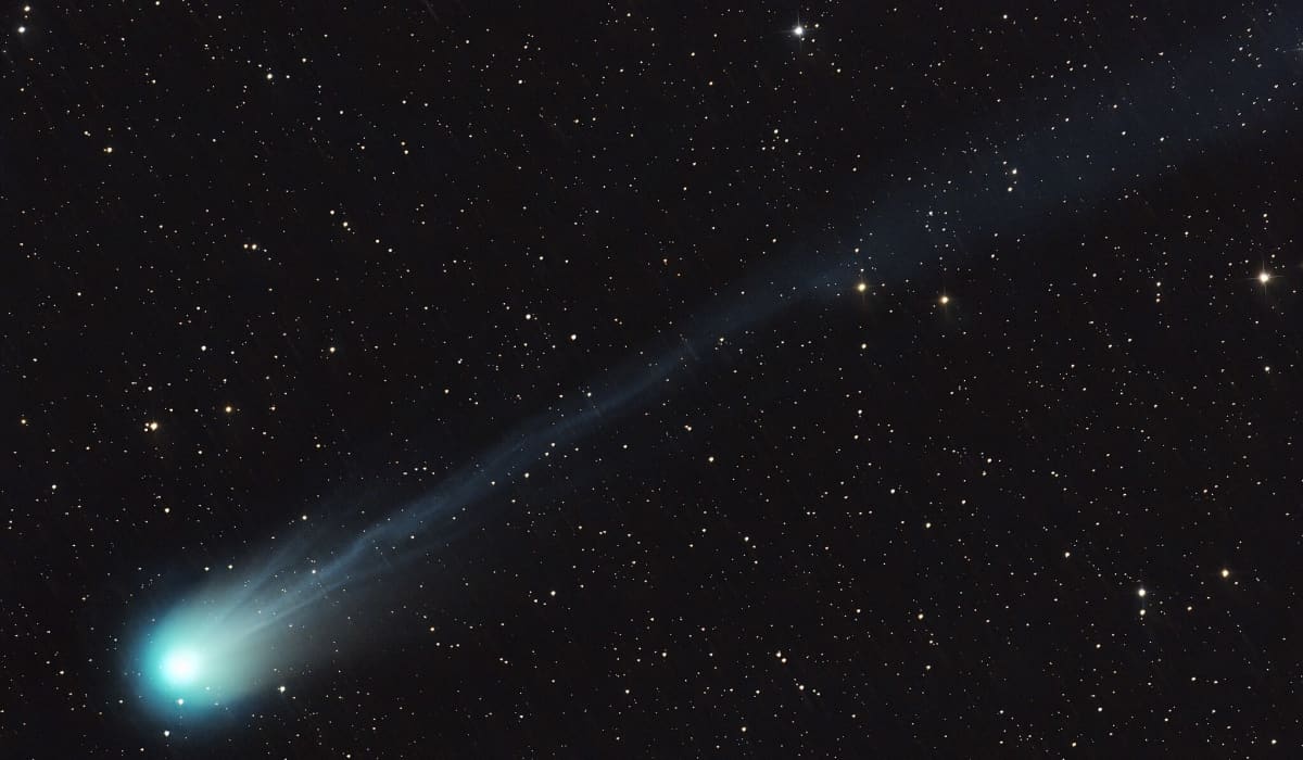 ‘Devil Comet’ Racing Towards the Sun Visible from Earth - Twinkl NewsRoom