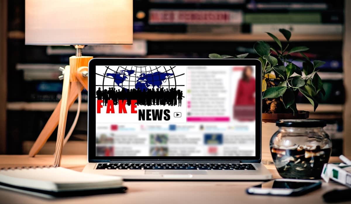 Special Report: Fake News - Twinkl NewsRoom - Twinkl