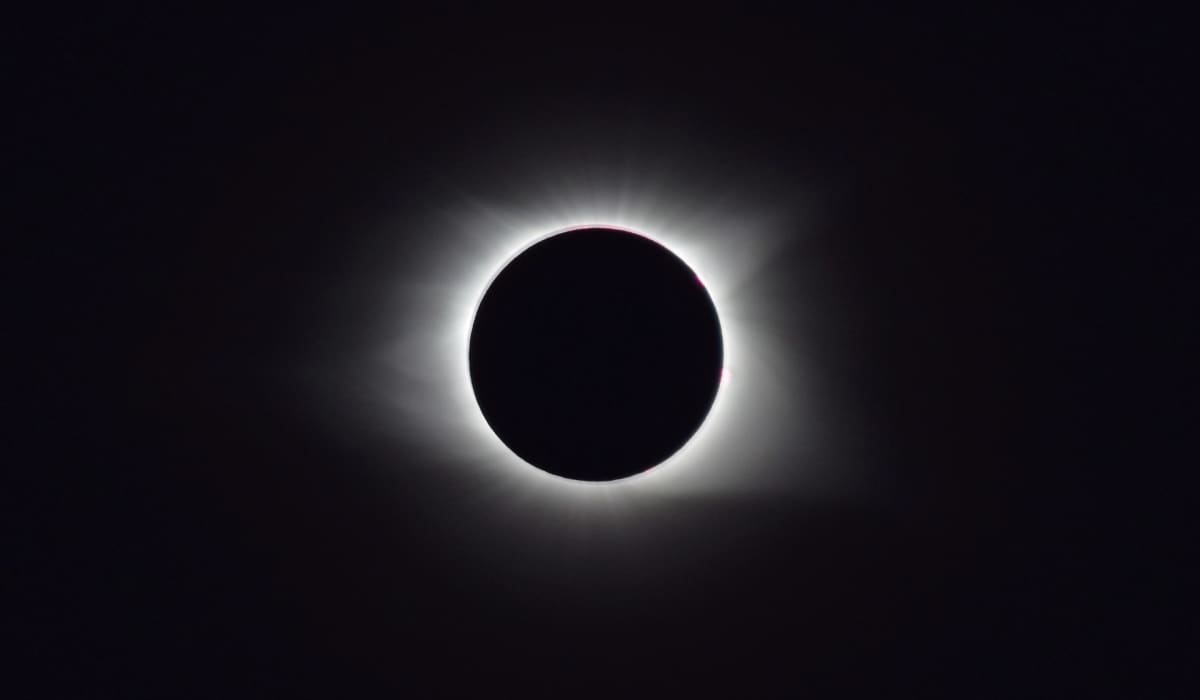 What Is a Total Solar Eclipse? - Twinkl NewsRoom - Twinkl