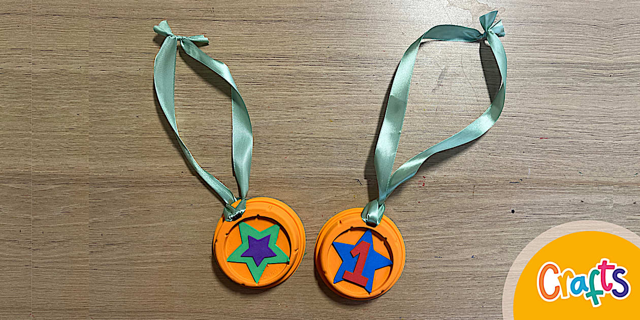 Coffee Cup Lid Medal Craft | Award Crafts | Twinkl Crafts