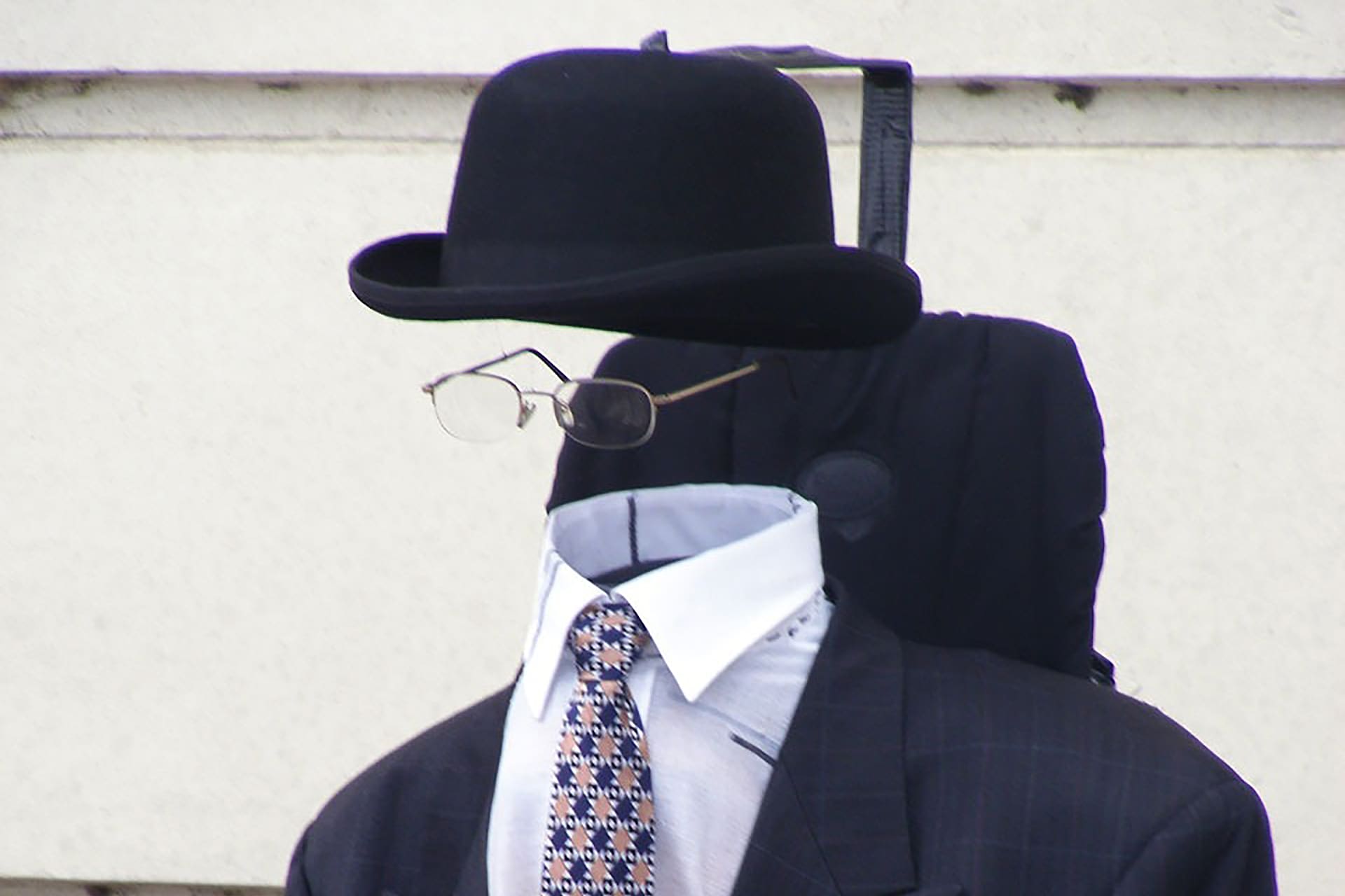 Surrealism Classroom Starters & Teaching Ideas - Twinkl