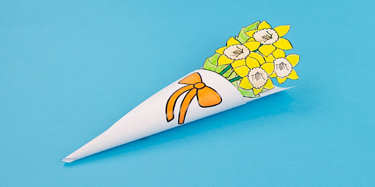 Easter Paper Flower Bouquet Daffodils (teacher made)