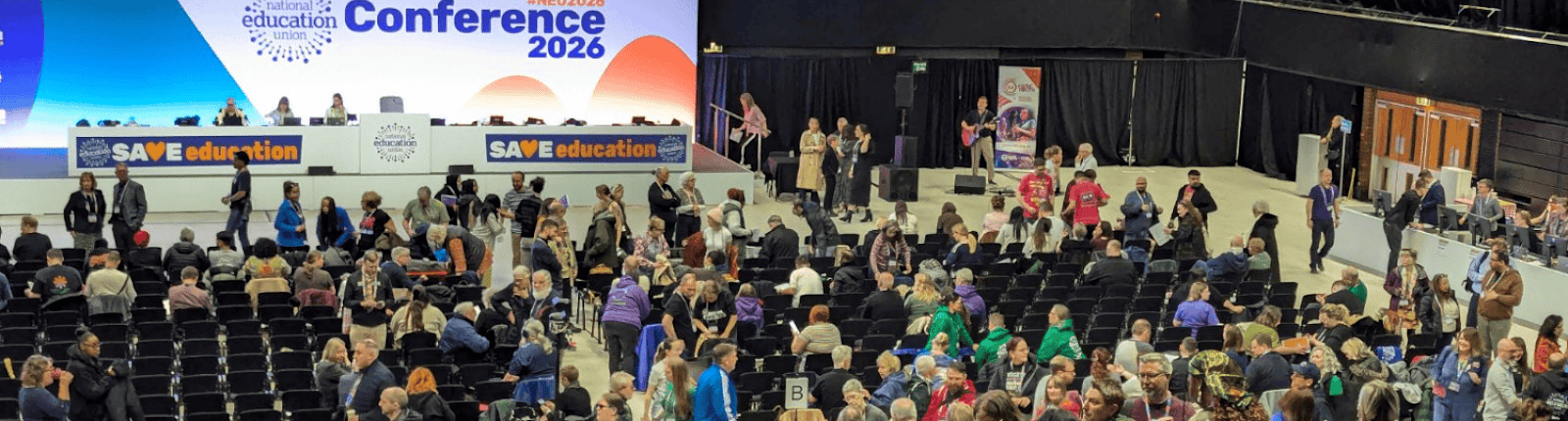 NEU votes to oppose plans for mandatory year 8 reading tests