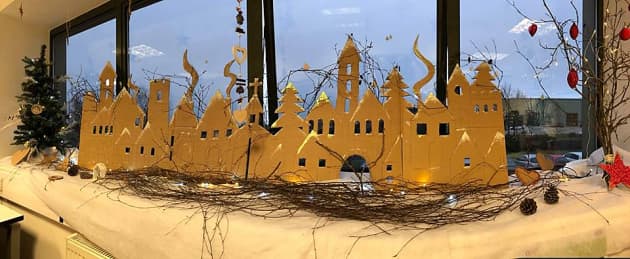 50+ Christmas Arts and Crafts Ideas for Primary Schools (Plus Instructions)