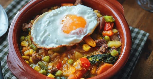 Traditional Chilean Food: 30 recipes from North to South