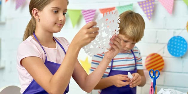 Easy Classroom Christmas Decoration Tips and Ideas | Twinkl