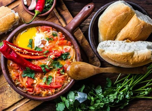 Traditional Chilean Food: 30 recipes from North to South