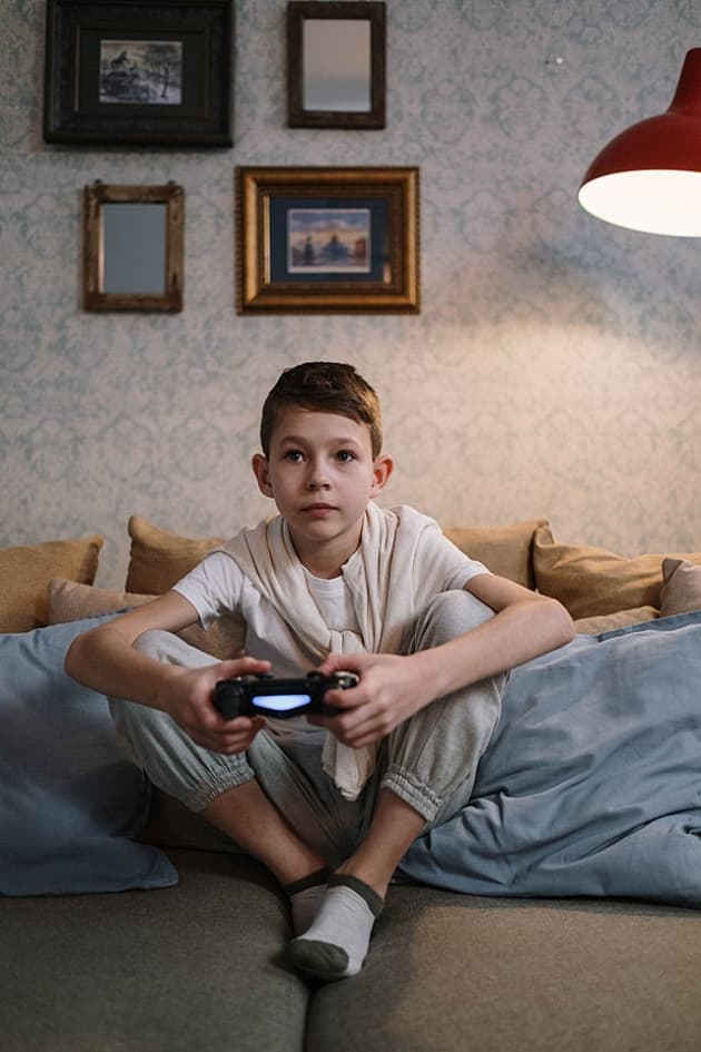 Parents, children and keeping children safe online: gaming