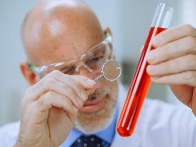 What makes a good science teacher? - Twinkl Digest Education News