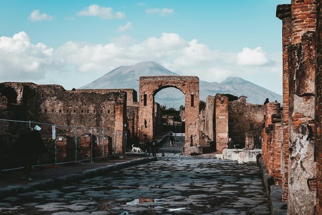 Pompeii Facts for Kids - Twinkl