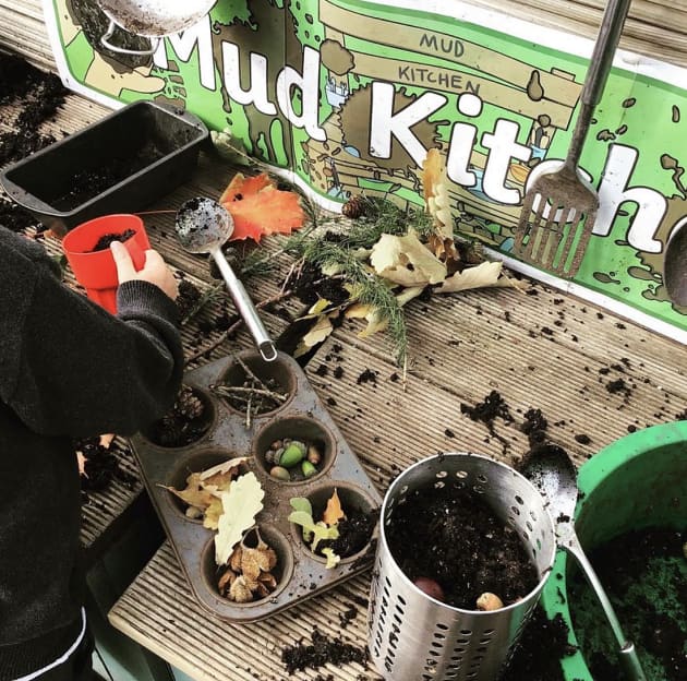 Early Years Autumn Mud Kitchen Ideas - Twinkl