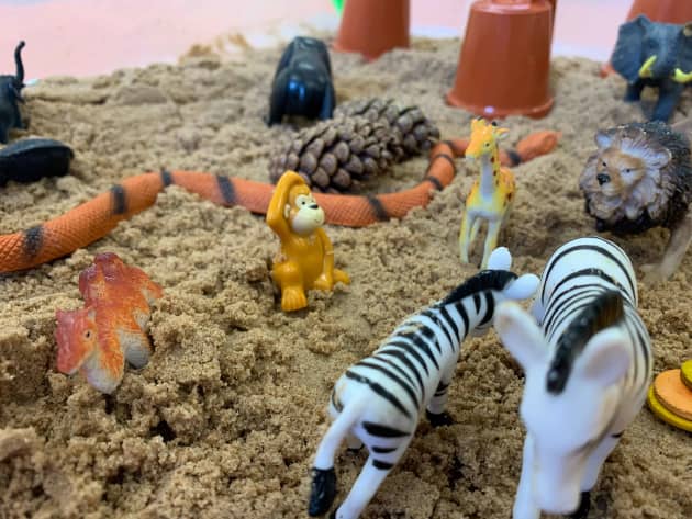 20 Sensory Play Activities for Babies - Twinkl Blog - Twinkl